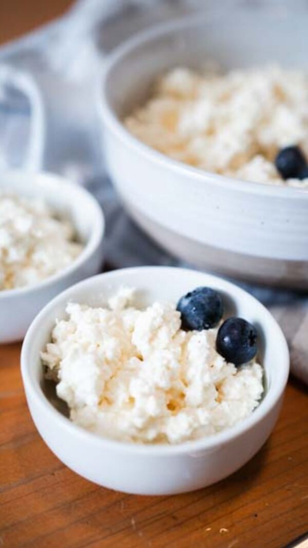 How to Make Homemade Raw Milk Cottage Cheese - Stay at Home Sarah